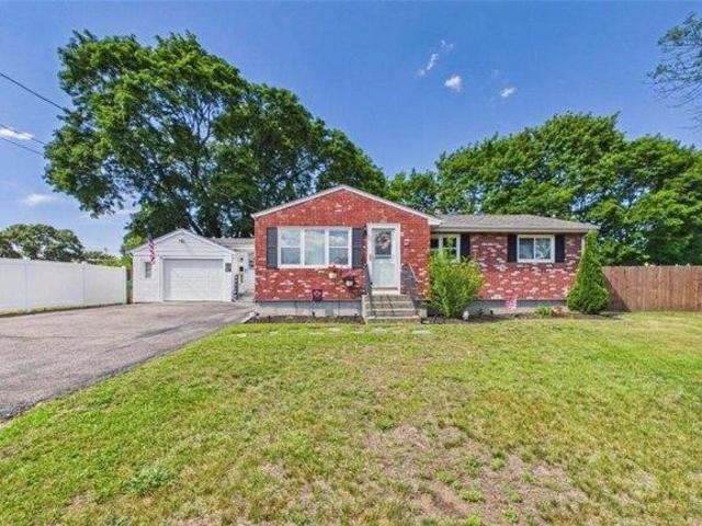 3 bedroom, Warwick RI 02889 104265948