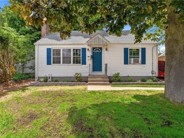 3 bedroom, Warwick RI 02889 104329354