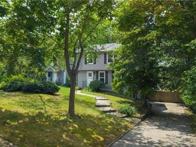 3 bedroom, Warwick RI 02889 105142325