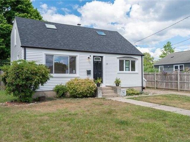 3 bedroom, Warwick RI 02889 105279021