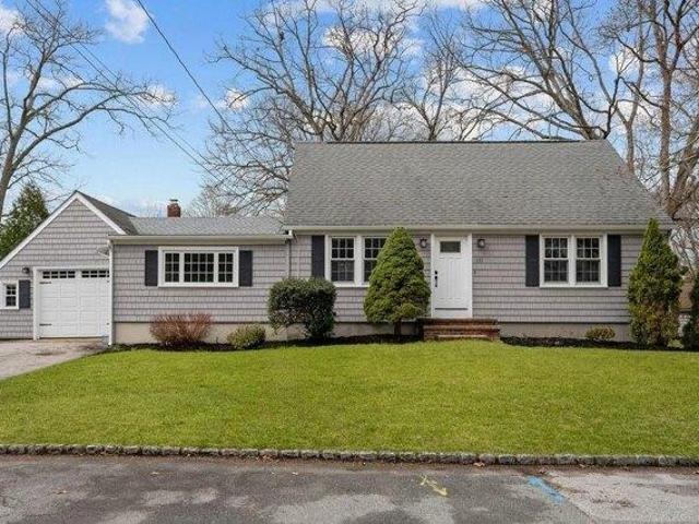 3 bedroom, Warwick RI 02889 LS101603852