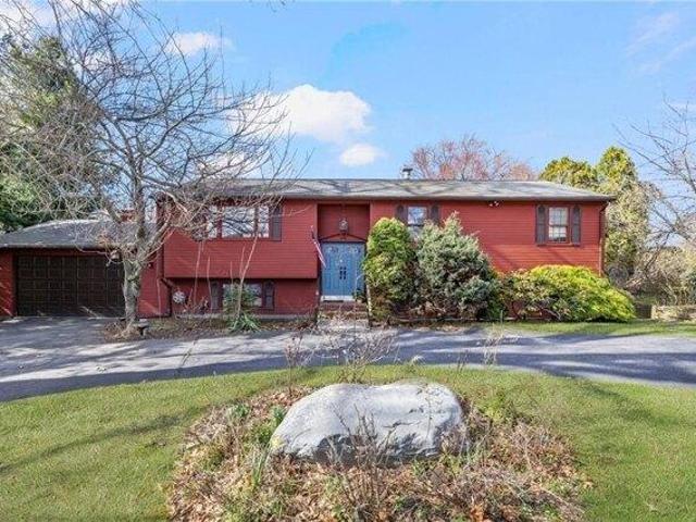 3 bedroom, Warwick RI 02889 LS101629519