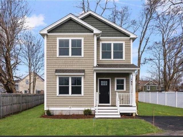 3 bedroom, Warwick RI 02889 LS101632579