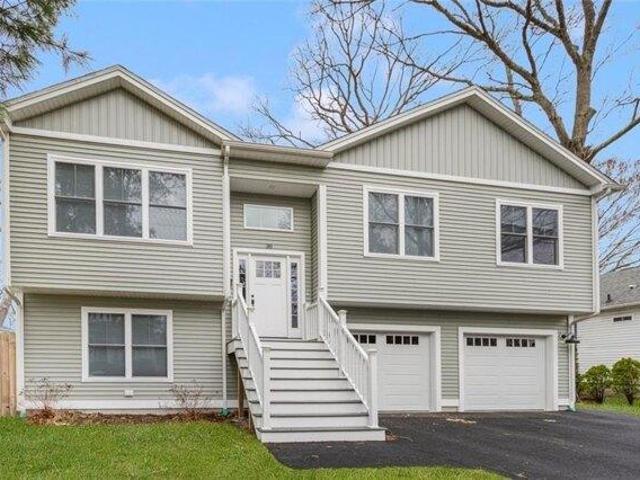 3 bedroom, Warwick RI 02889 LS102447209