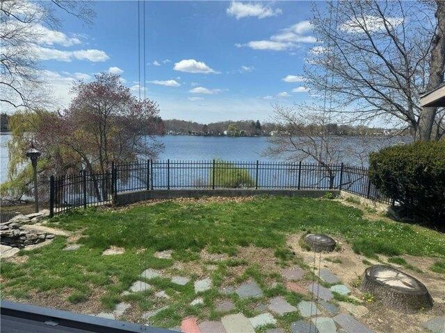 3 bedroom, Warwick RI 02889 LS102776321