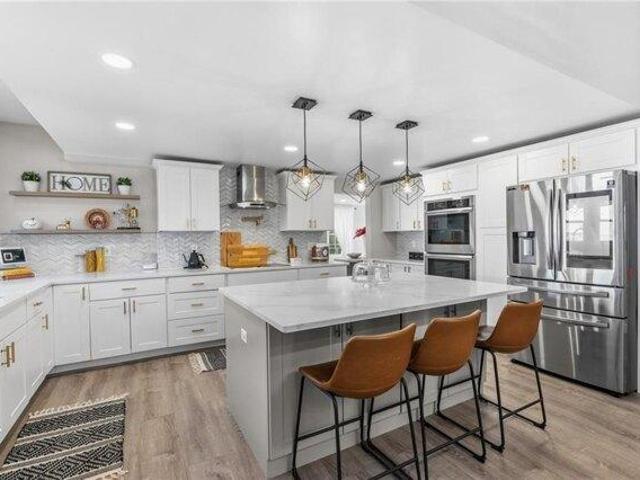 3 bedroom, Warwick RI 02818 102595527
