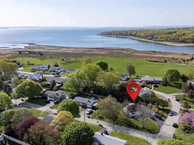 3 bedroom, Warwick RI 02818 102777551