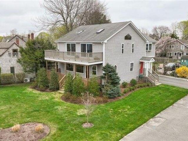 3 bedroom, Warwick RI 02818 102154479