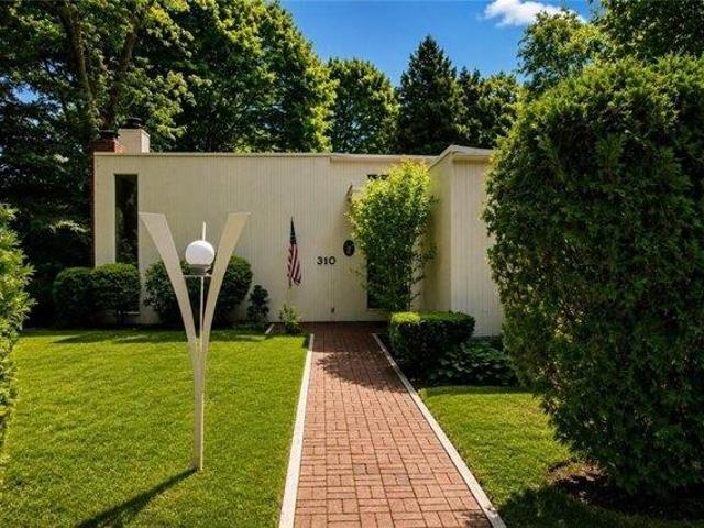 3 bedroom, Warwick RI 02818 103443257