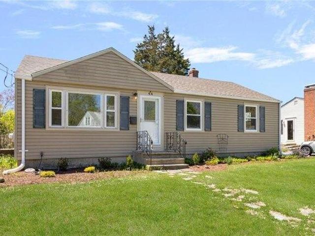 3 bedroom, Warwick RI 02818 LS102776775