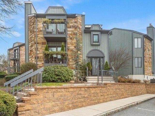 3 bedroom, Washington Township NJ 07840 102476638