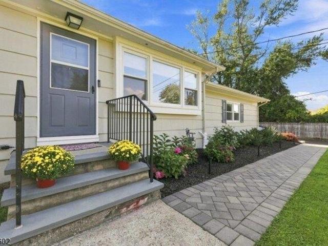 3 bedroom, Washington Township NJ 07853 105680100