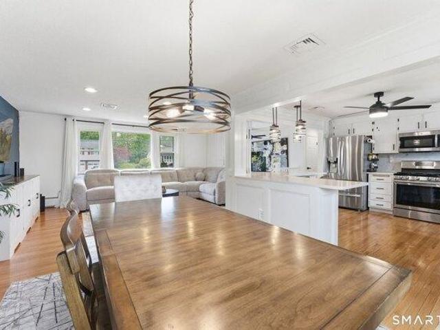 3 bedroom, Wethersfield CT 06109 102344854