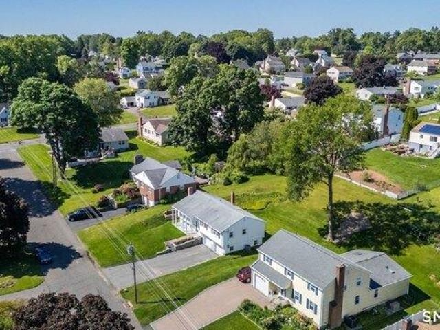 3 bedroom, Wethersfield CT 06109 103436881