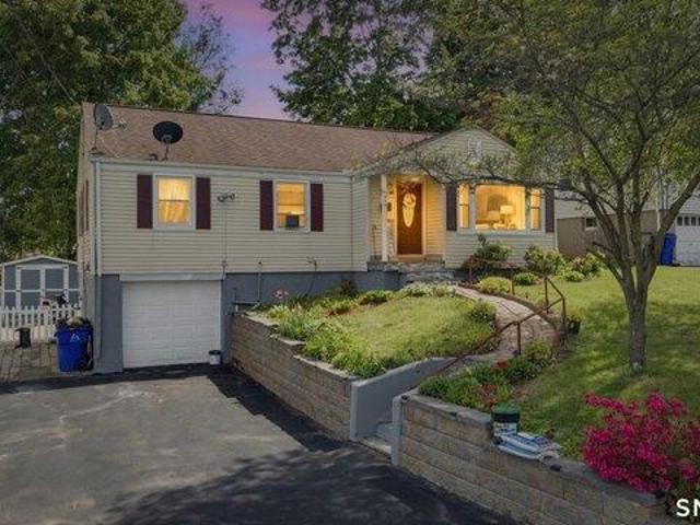 3 bedroom, Wethersfield CT 06109 104758155