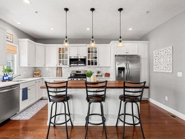3 bedroom, Weymouth MA 02190 LS101798497