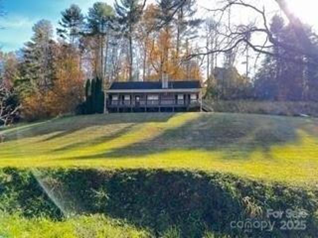 3 bedroom, Weaverville NC 28787 96737359