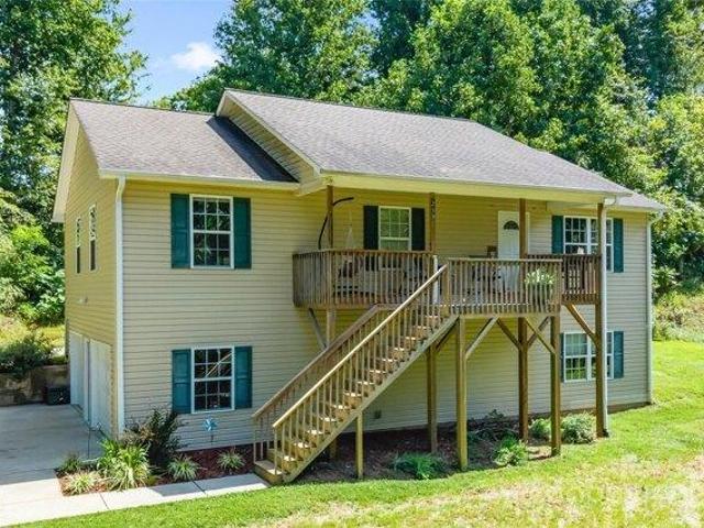 3 bedroom, Weaverville NC 28787 LS96419864