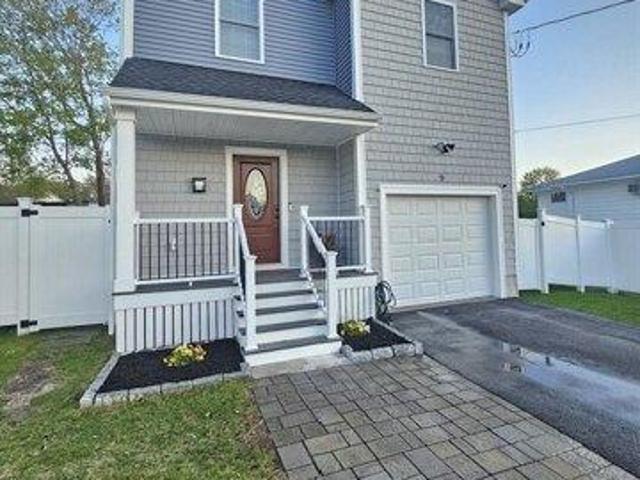 3 bedroom, Webster MA 01570 102158203