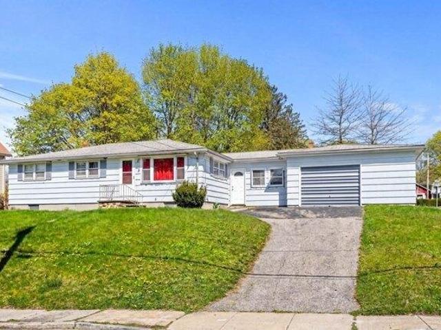 3 bedroom, Webster MA 01570 102158205