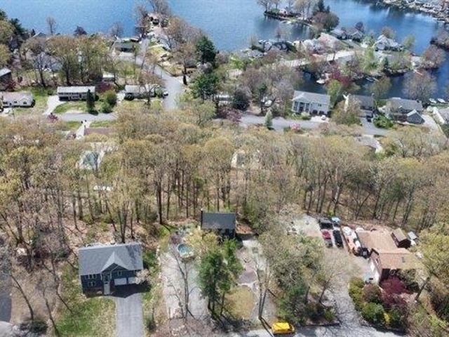 3 bedroom, Webster MA 01570 LS102088766