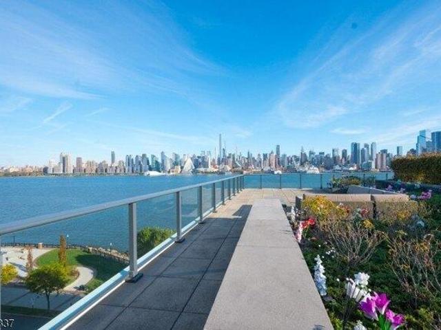 3 bedroom, Weehawken NJ 07086 102283295