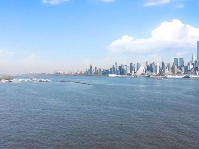 3 bedroom, Weehawken NJ 07086 103159880