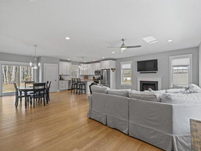 3 bedroom, Wells ME 04090 104717208