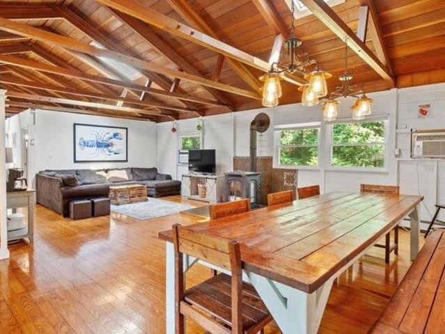 3 bedroom, Wells ME 04090 102214424