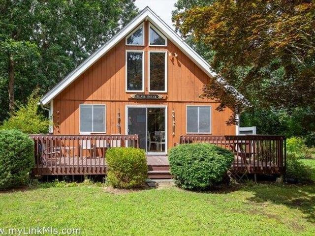 3 bedroom, West Tisbury MA 02575 102594549