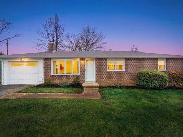 3 bedroom, West Warwick RI 02893 LS103018186