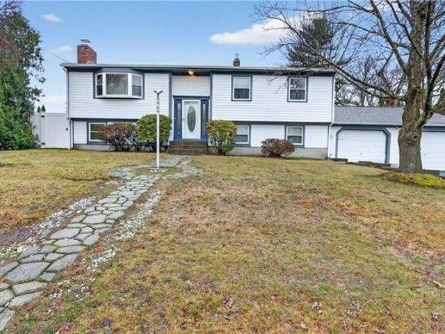 3 bedroom, West Warwick RI 02893 101781292