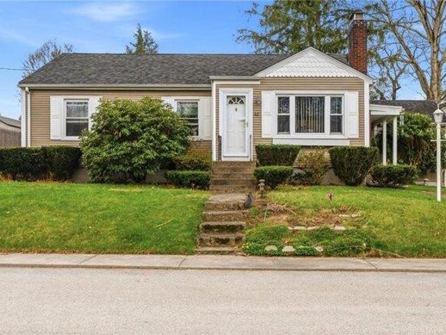 3 bedroom, West Warwick RI 02893 102371129