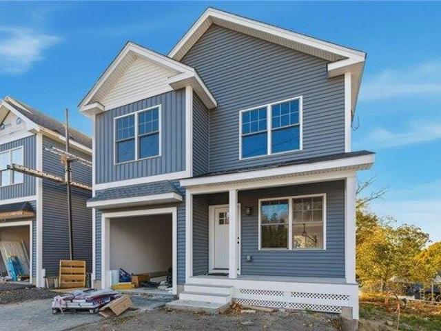 3 bedroom, West Warwick RI 02893 102530681