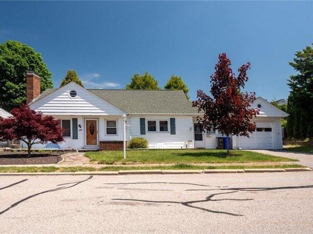 3 bedroom, West Warwick RI 02893 103099202