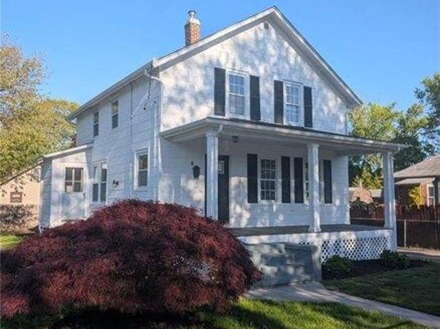 3 bedroom, West Warwick RI 02893 104542554