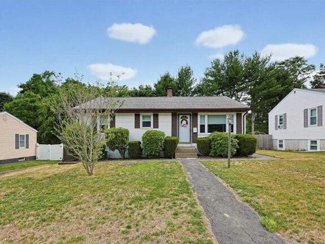 3 bedroom, West Warwick RI 02893 104542850