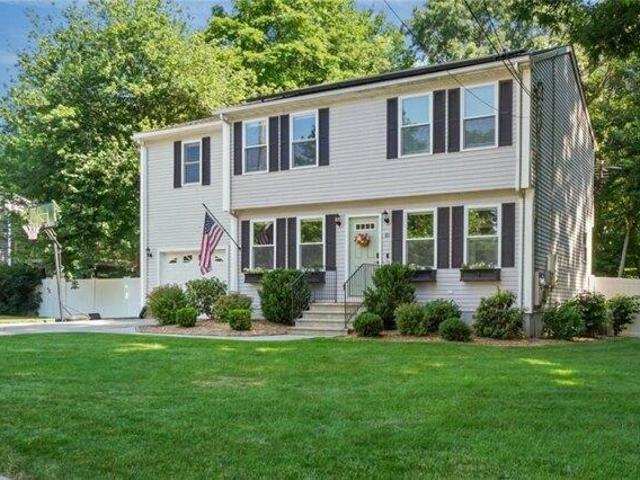 3 bedroom, West Warwick RI 02893 104567764