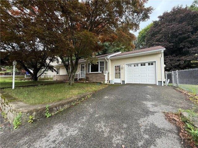 3 bedroom, West Warwick RI 02893 104510530