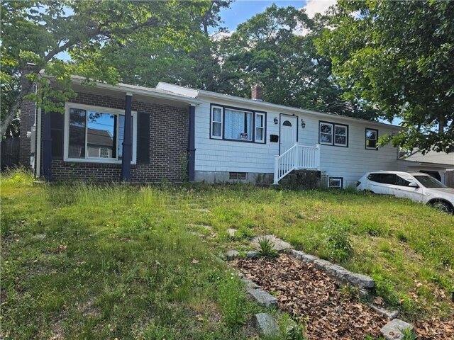 3 bedroom, West Warwick RI 02893 104810026