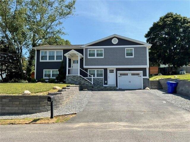 3 bedroom, West Warwick RI 02893 105079828