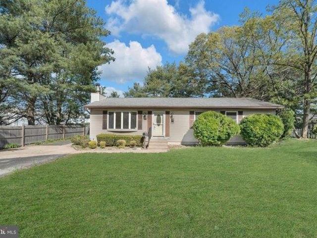 3 bedroom, West Berlin NJ 08091 102475741
