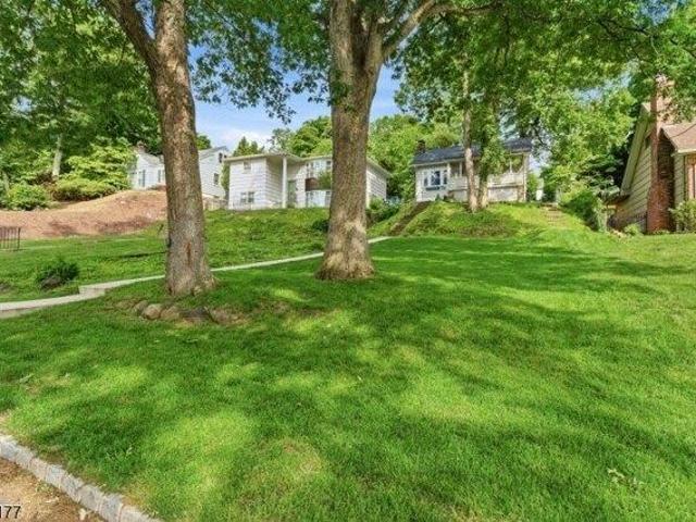 3 bedroom, West Caldwell NJ 07006 105293216
