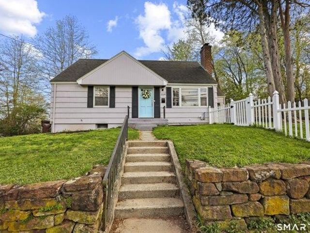3 bedroom, West Hartford CT 06107 102154094