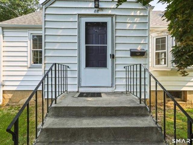 3 bedroom, West Hartford CT 06110 104443456