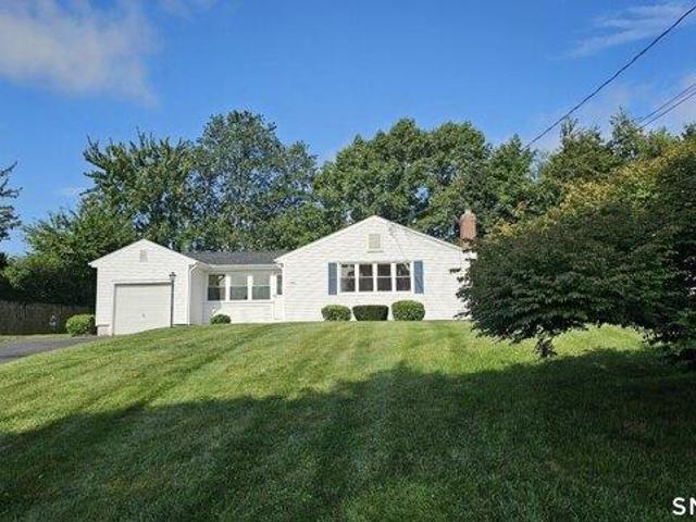 3 bedroom, West Hartford CT 06110 105125312