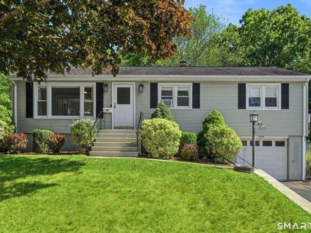 3 bedroom, West Haven CT 06516 104608922