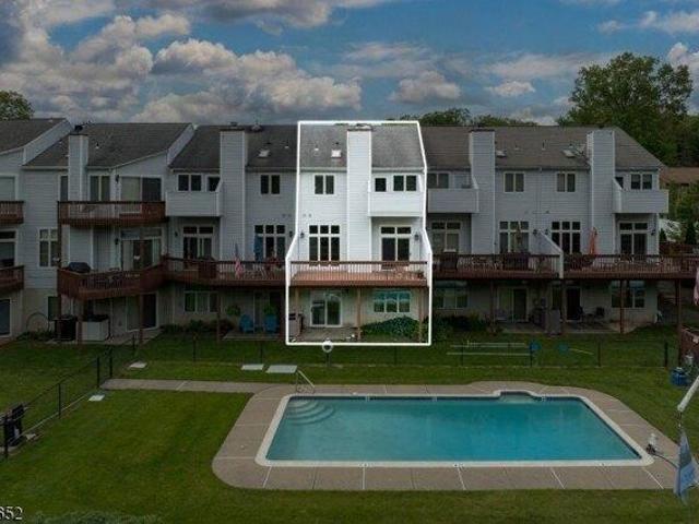 3 bedroom, West Milford NJ 07421 104920798