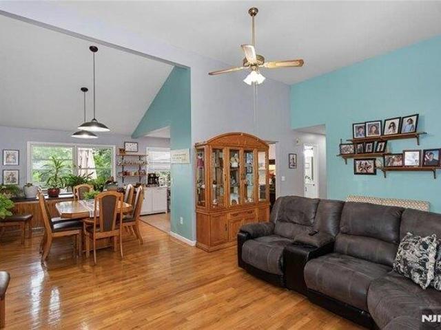 3 bedroom, West Milford NJ 07480 103664817