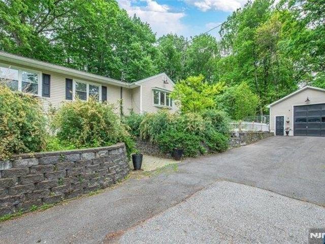 3 bedroom, West Milford NJ 07480 104568732